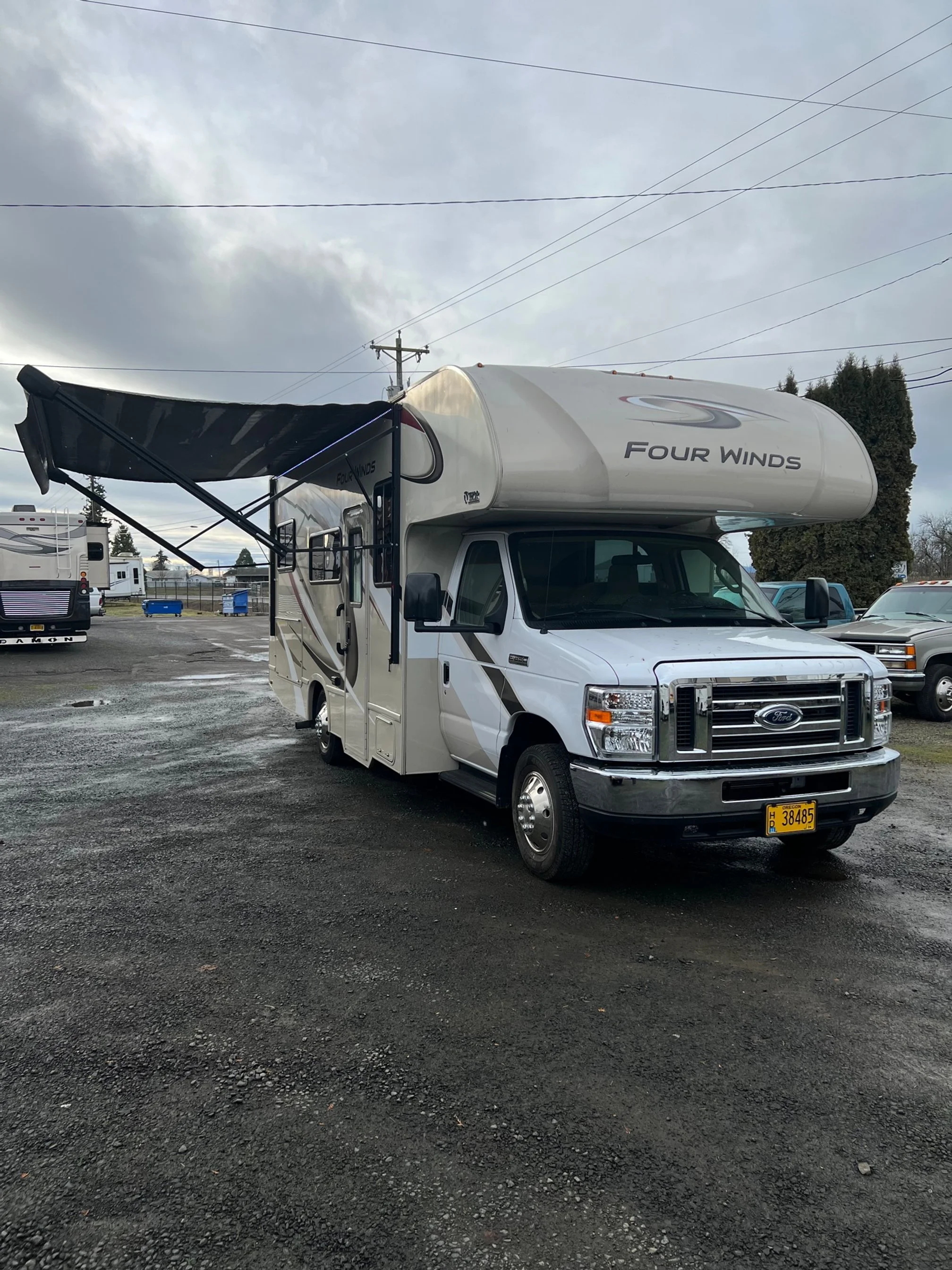 ClASS C MOTORHOMES — Summit RV