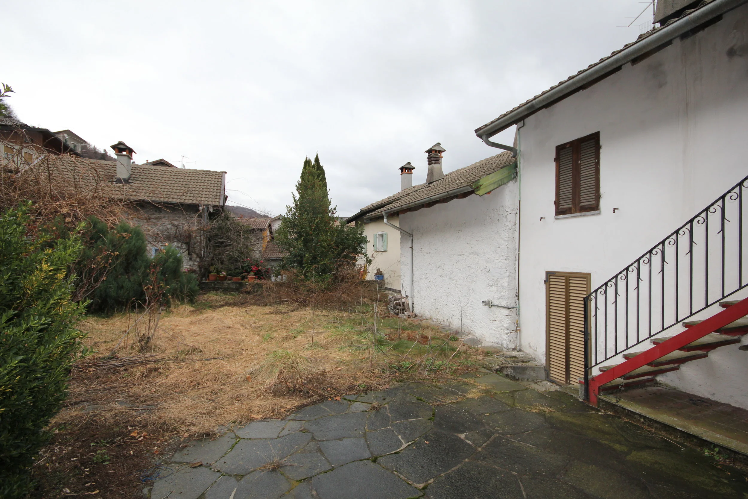 C033 - CASA A TRAREGO (VB) LAGO MAGGIORE — CATTANEO srls