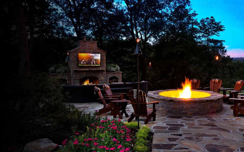 Outdoor Gallery — EOC Audio - Chicago's Best in Home A/V