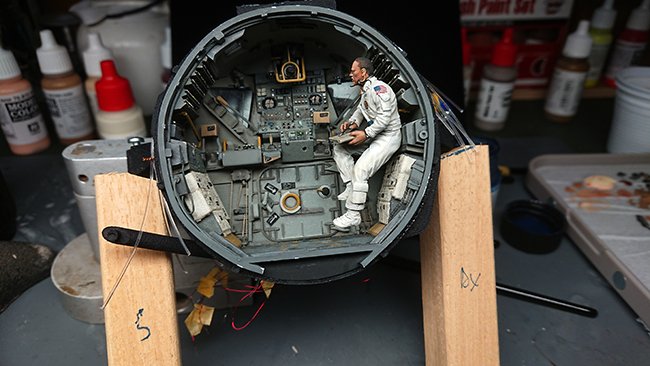 More Apollo 13 — Box Dioramas.com