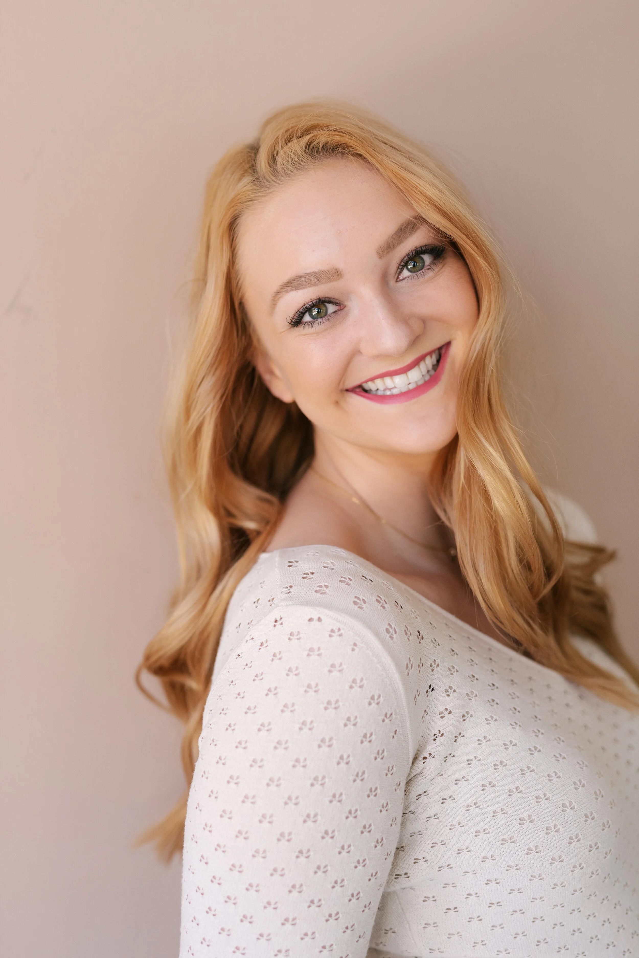 Alexandra Dey's Instagram, Twitter & Facebook on IDCrawl