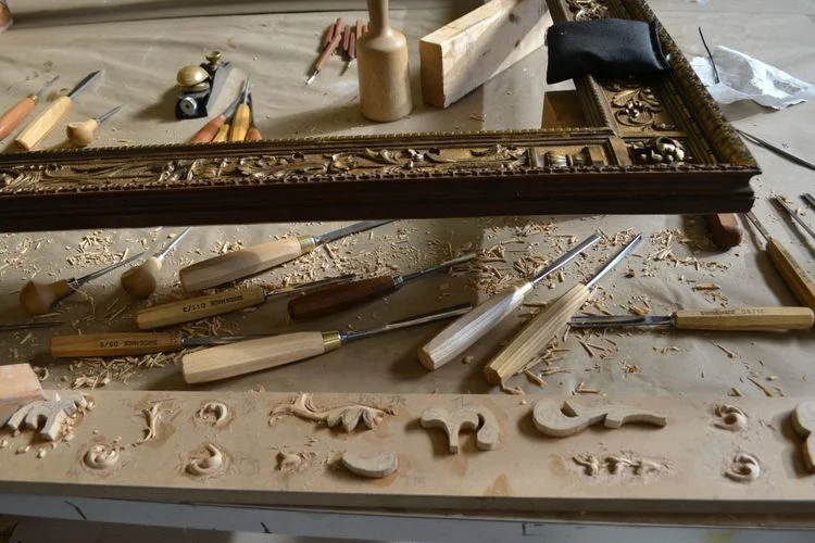 What Does That Do: Gesso Carving Chisels — The Conservation Center