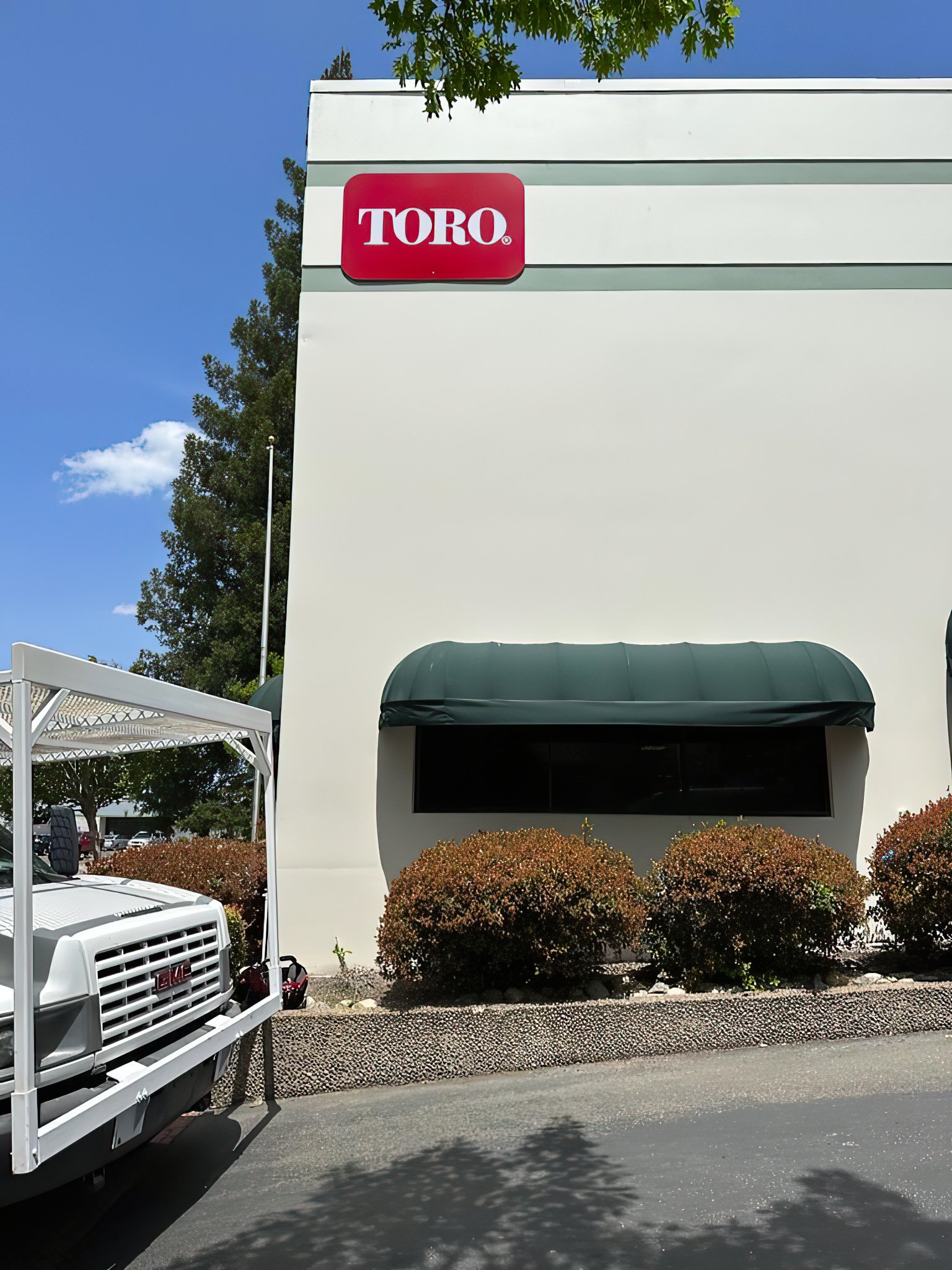 Non-Illuminated 3D Outdoor Signs — Cal Signs Inc.