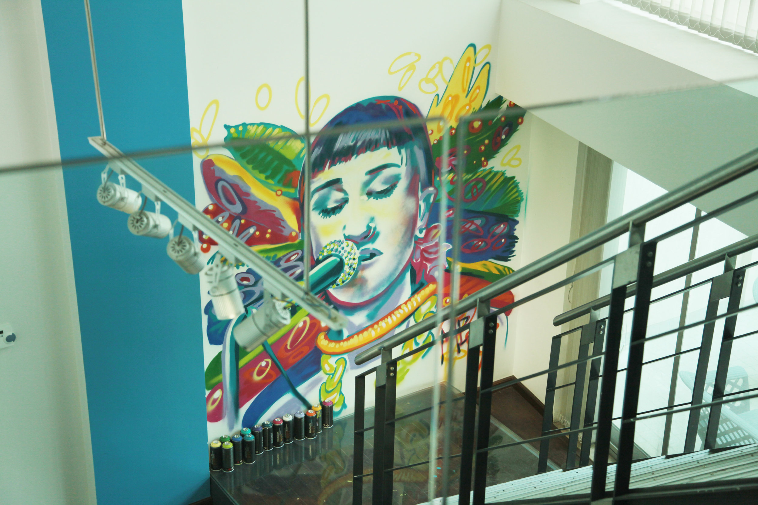 Maddy Butcher, British street artist, illustrator & painter, Dubai UAE ...