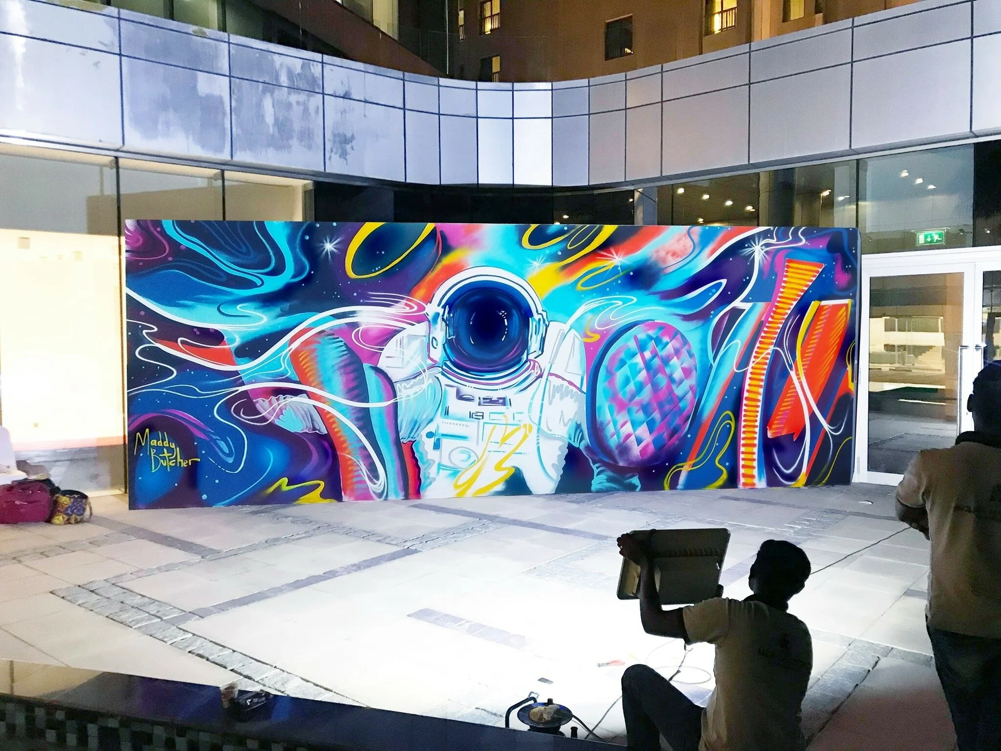 Maddy Butcher, British street artist, illustrator & painter, Dubai UAE ...