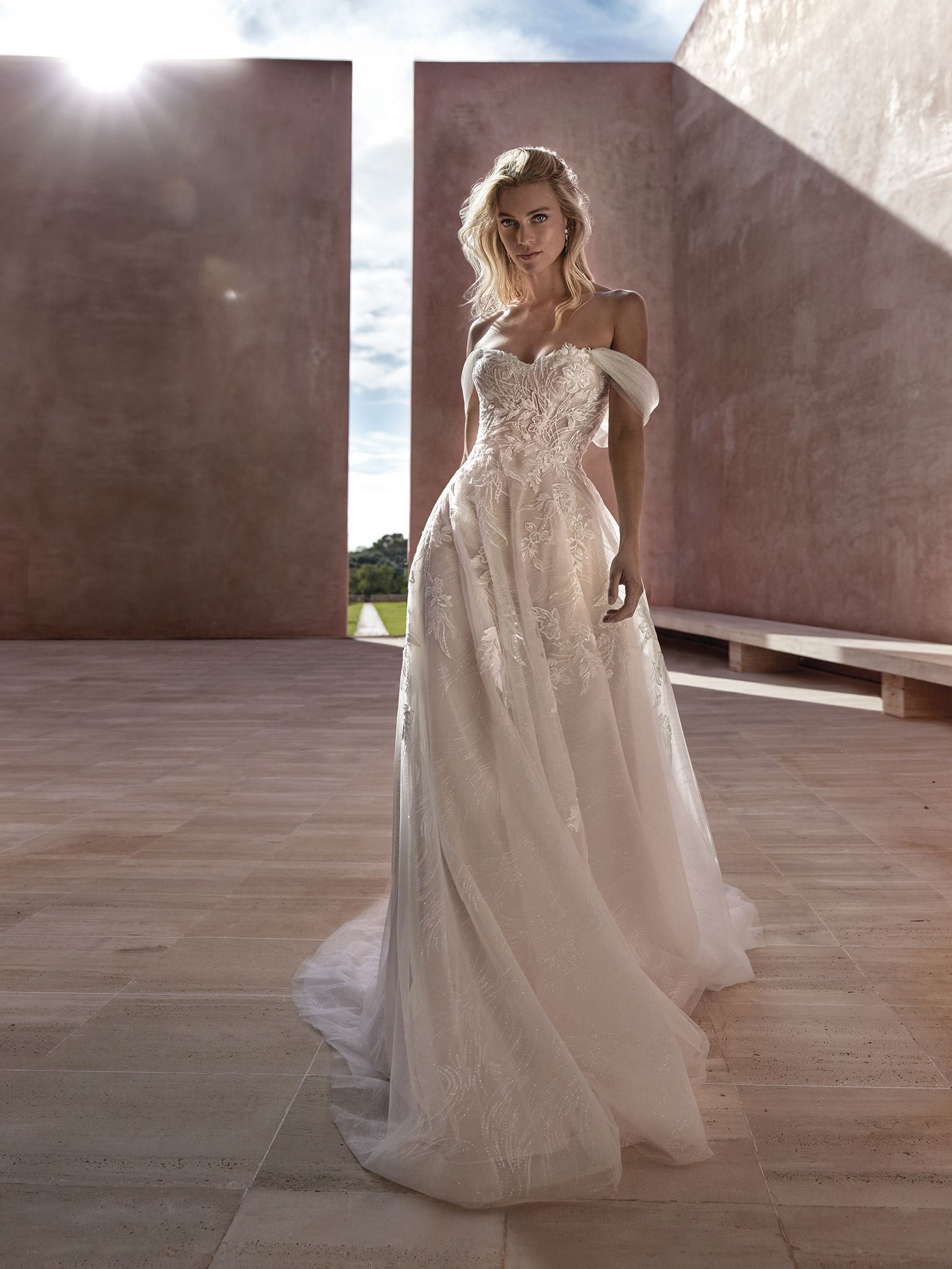 London wedding dresses — Bridal Rogue Gallery
