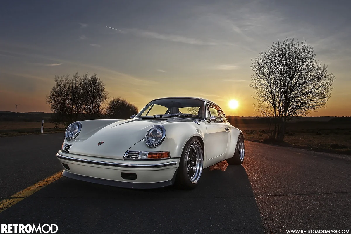 Porsche 911 ST Tribute in Fraise — RETROMOD