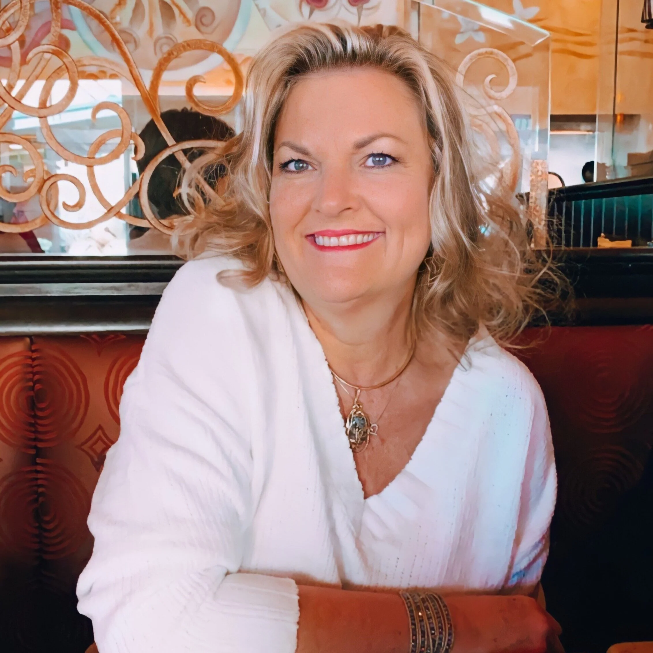 Dr. Paula Elliott, D.C.