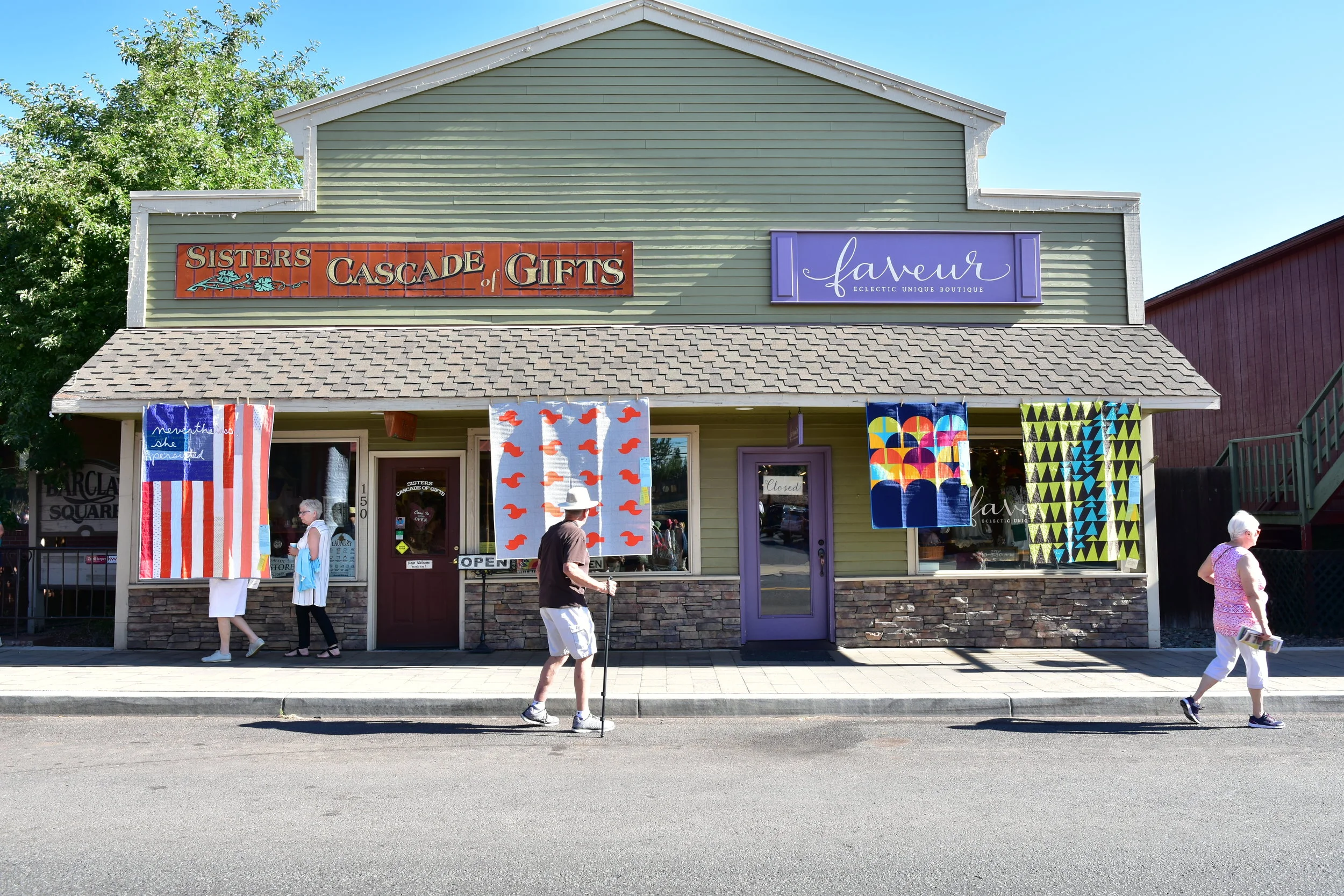 Sisters Outdoor Quilt Show 2018 :: Part 2 — Kristin Shields