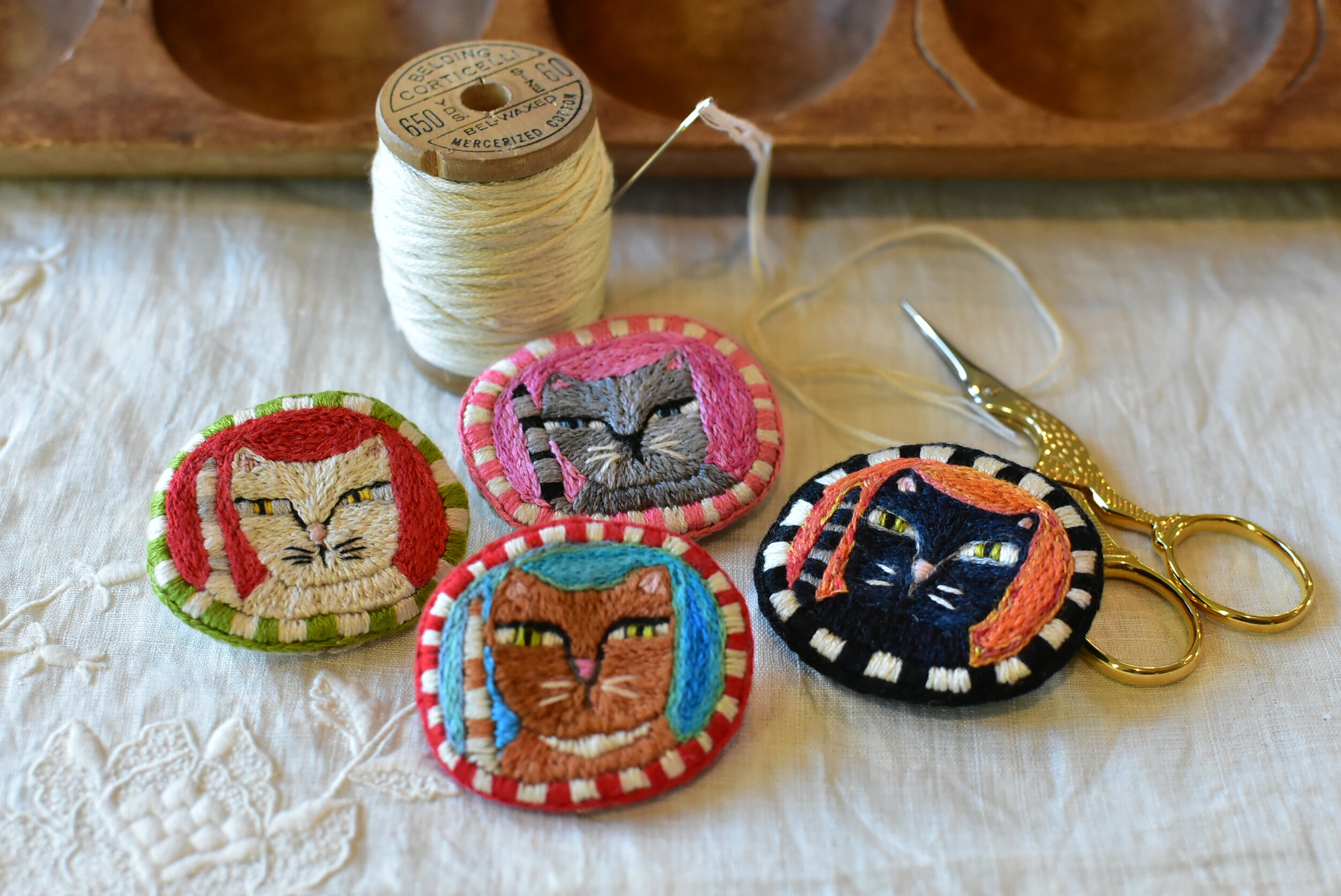 New Pattern: Embroidered Kitty Brooch — Kristin Shields