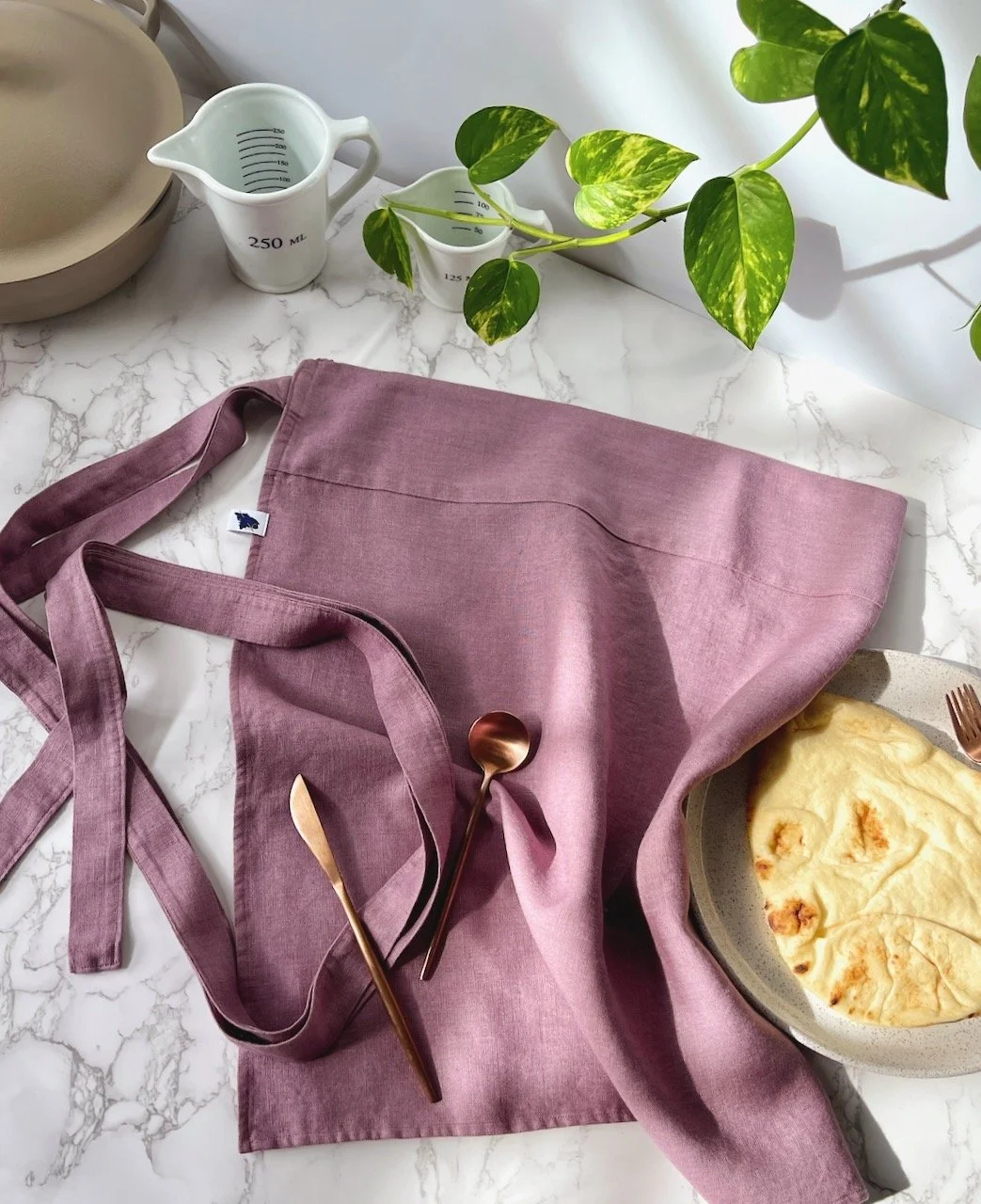 Linen Cafe Apron • Rose — Amphitrite Studio