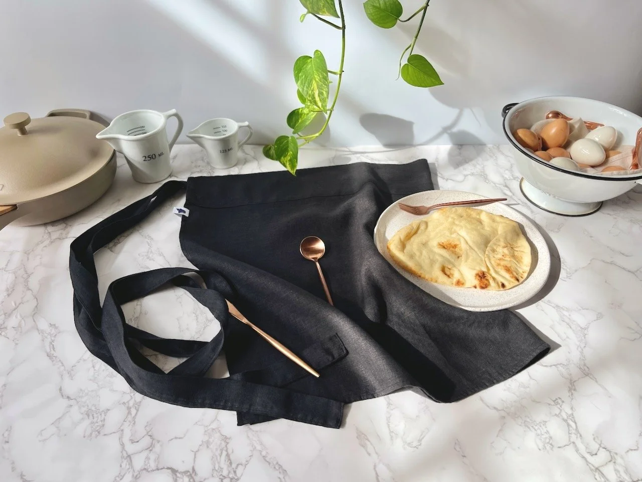 Linen Cafe Apron • Black — Amphitrite Studio