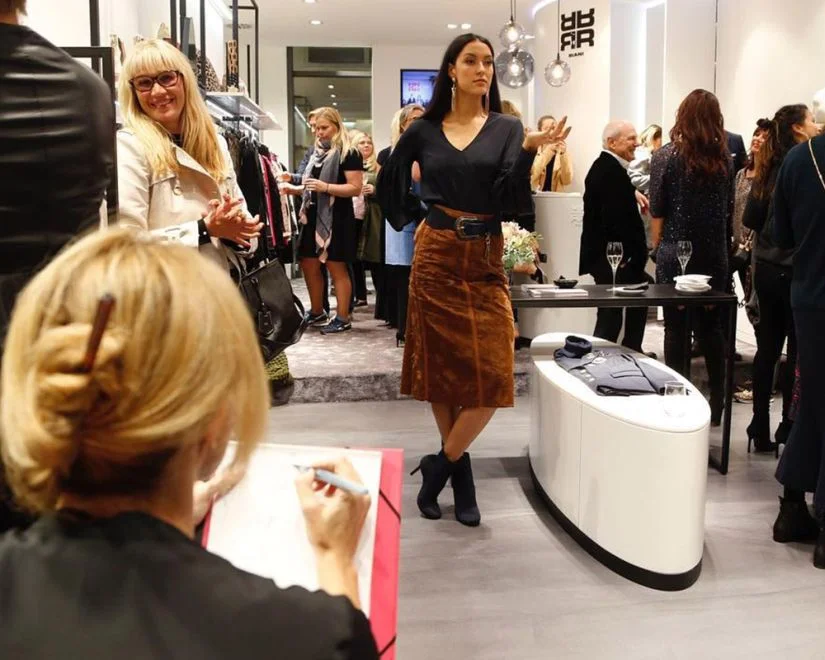 Virginia Romo - live fashion illustration — Virginia Romo Illustration