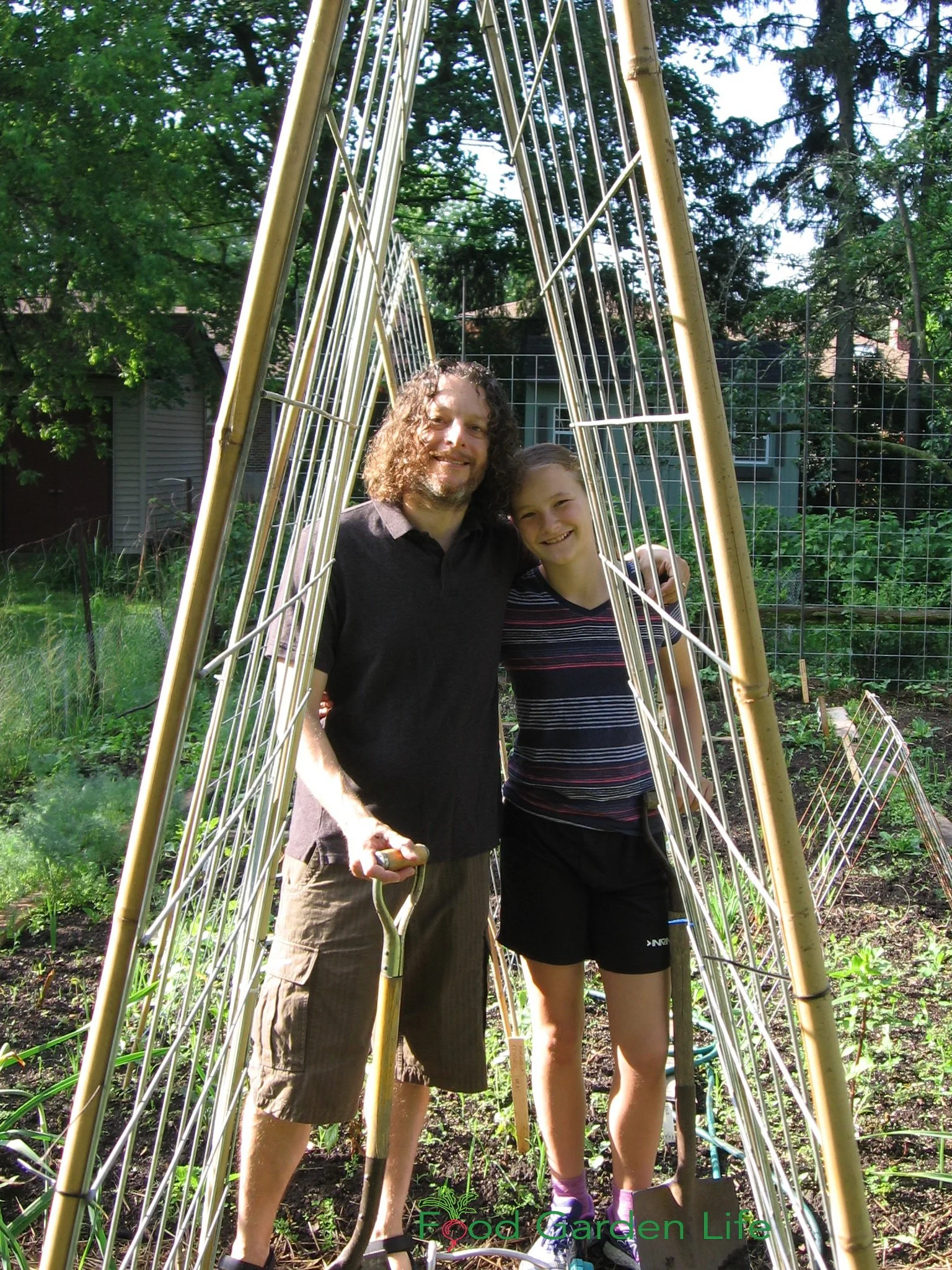 7 Vegetable Garden Layout Ideas To Grow More Food In Less Space — Food ...