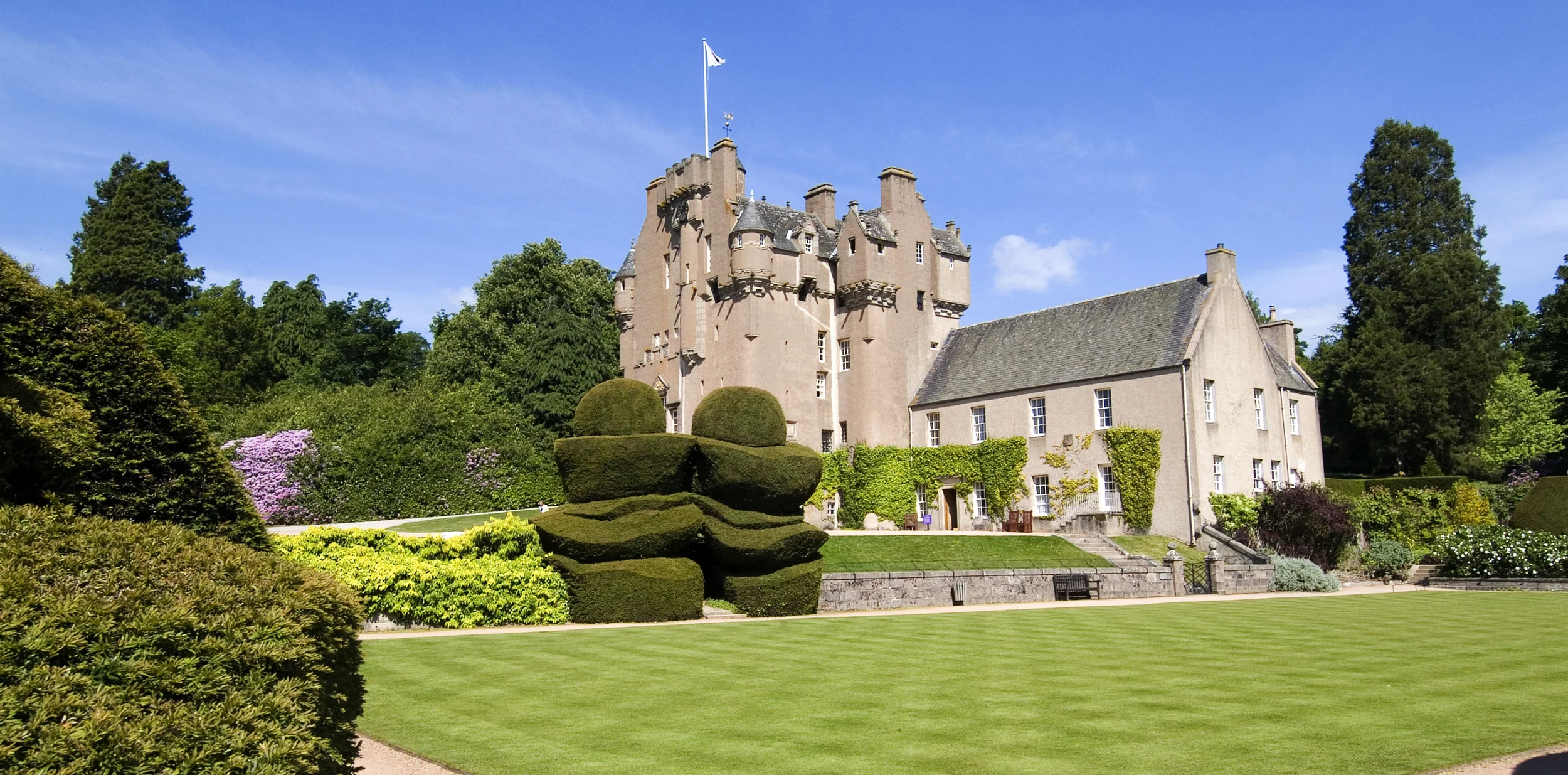 Crathes Castle — Destination Weddings Scotland