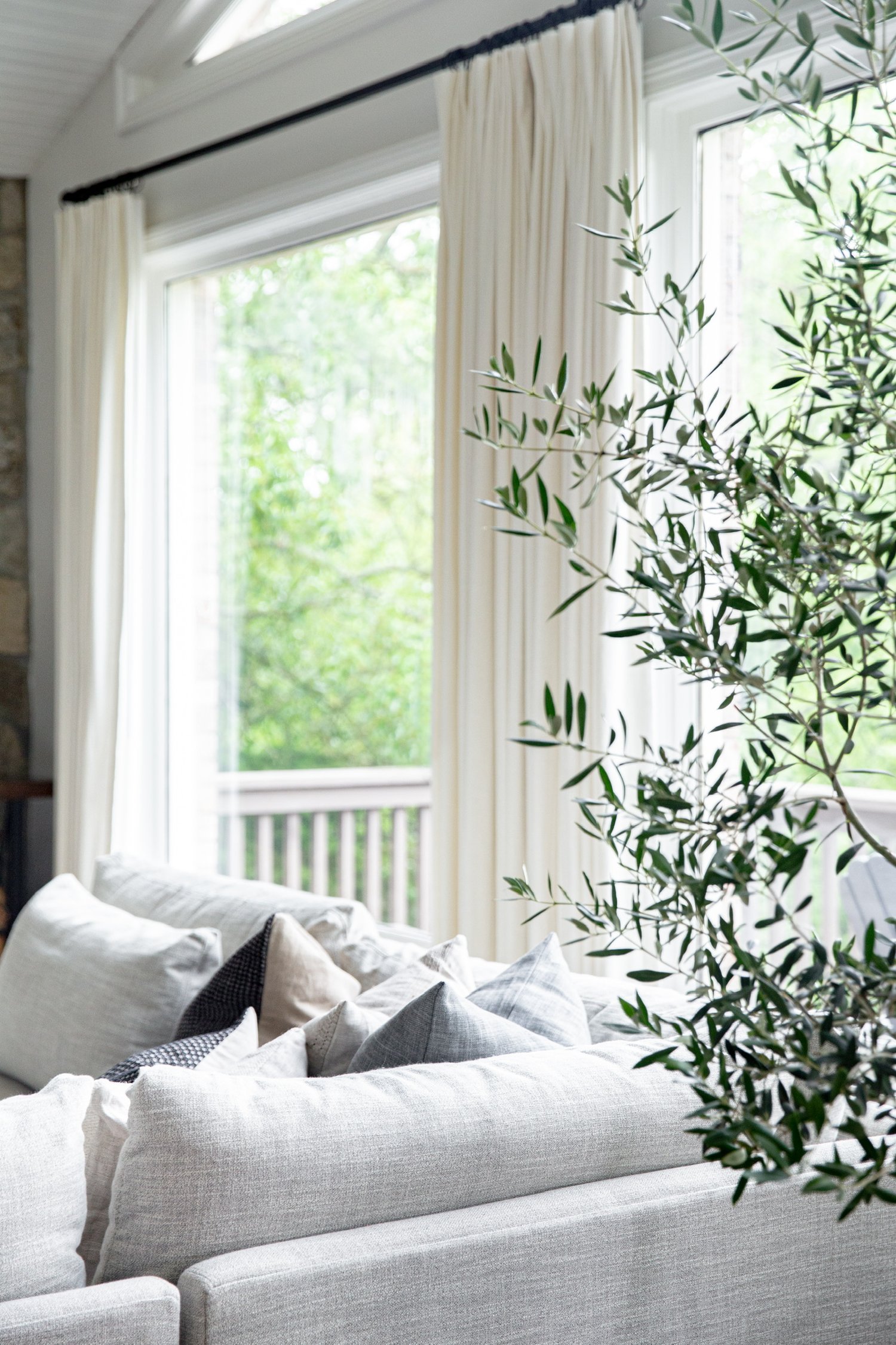 PROJECTS — MORGAN THOMPSON INTERIORS