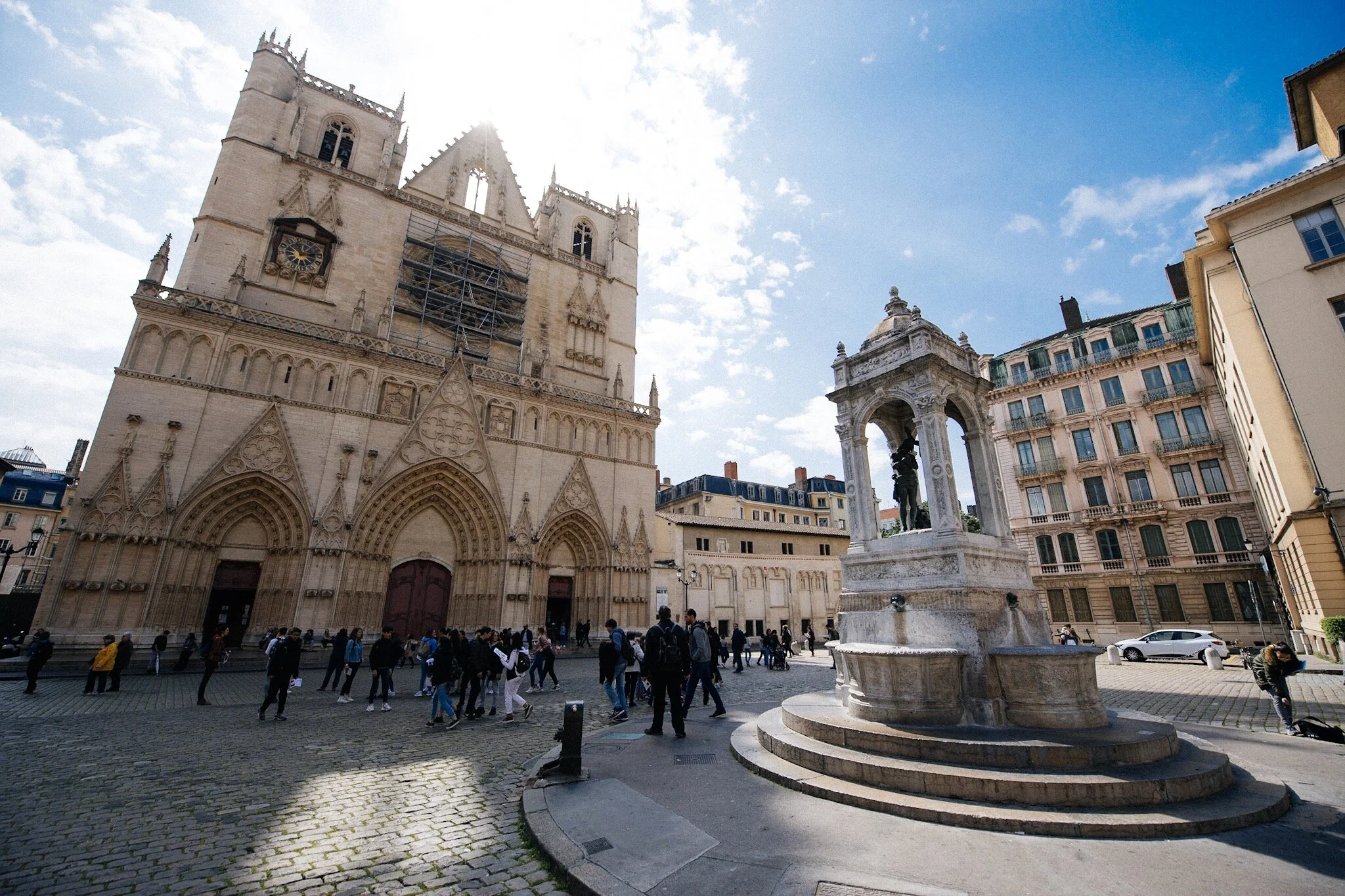 Lyon’s Cathedral and Its Marvelous Astronomical Clock — Bruno Maestrini