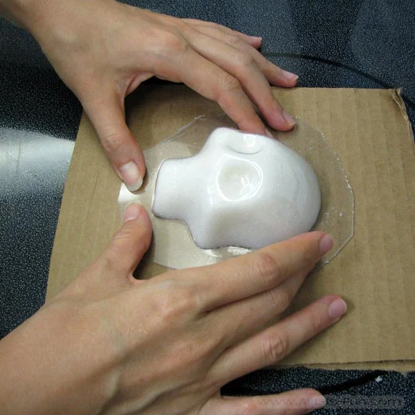 How to Make Sugar Skulls: Step-by-Step Demo with Photos, Using Sugar ...