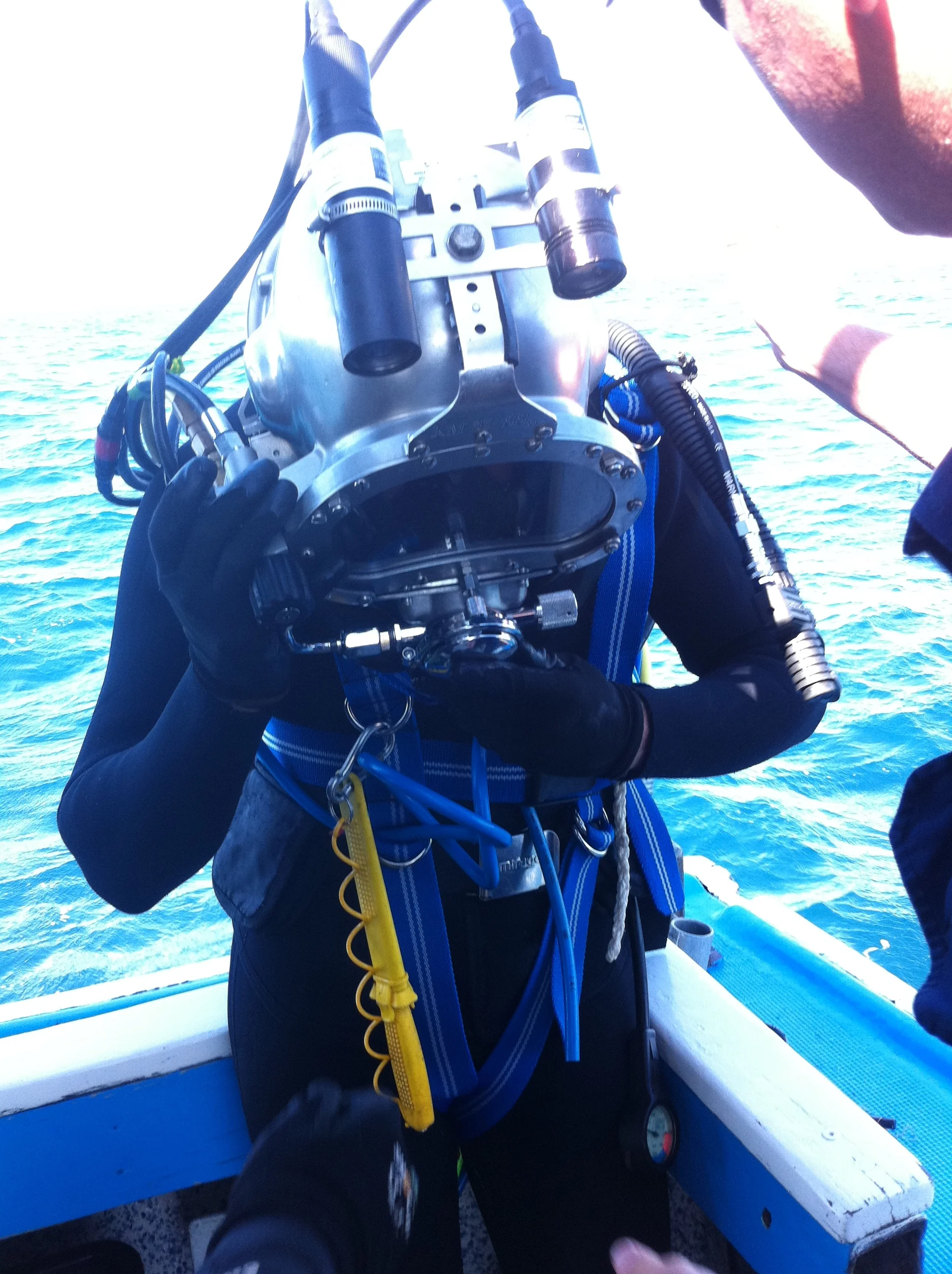 SEPTEMBER 2012 GILBERT DIVING & AUS-ROV COLLABORATION FOR GOLD COAST ...