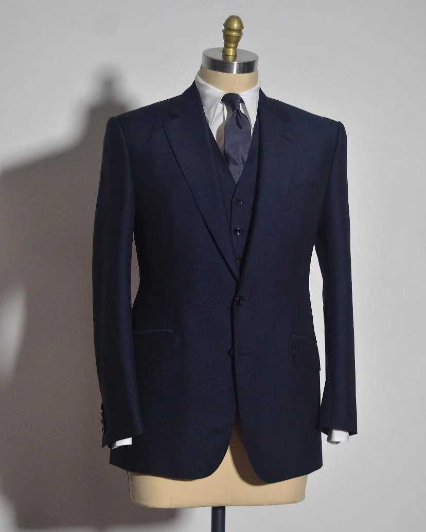 Bespoke Tailor NYC | Handcrafted Bespoke Suits by Reeves David
