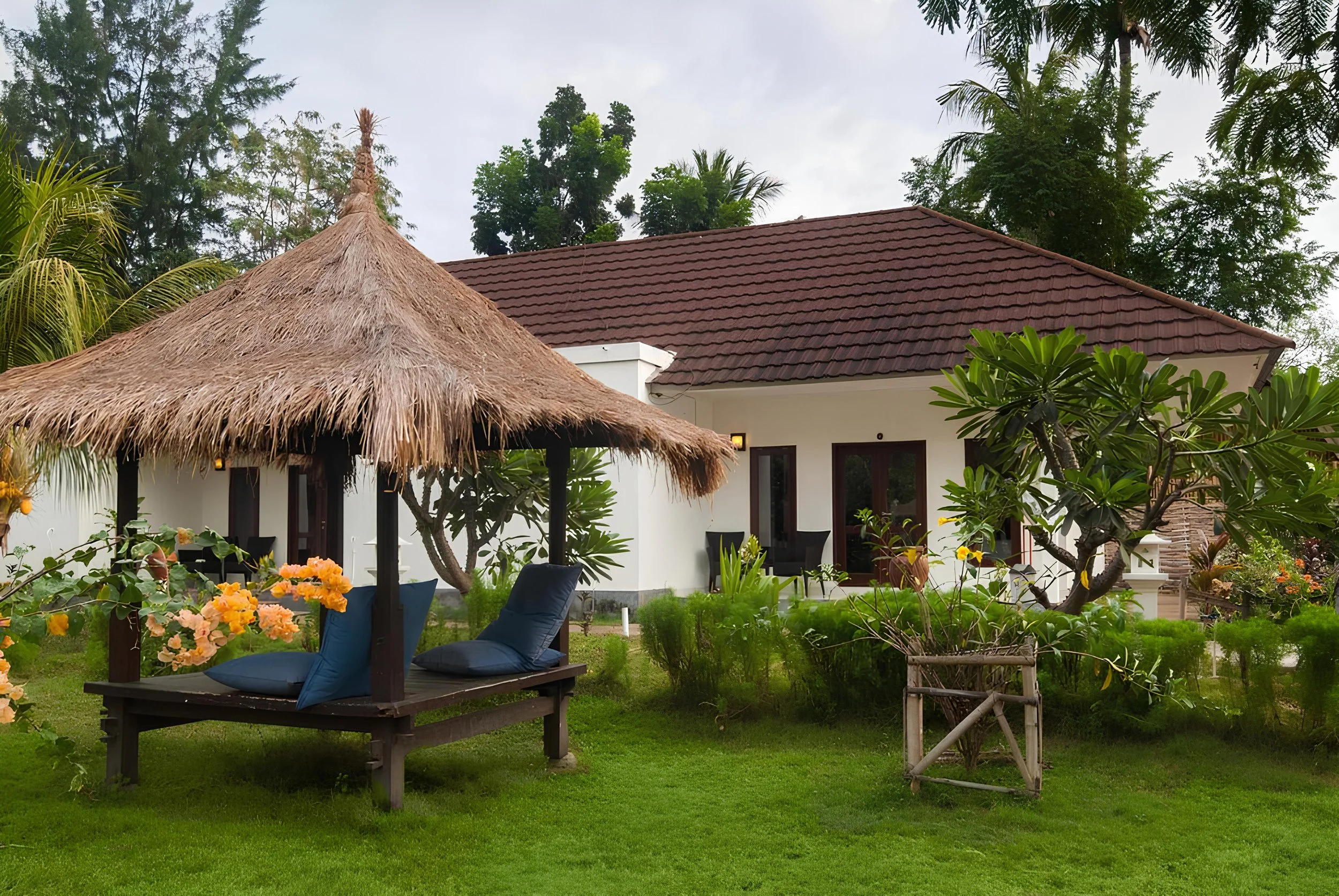 Resort In Gili Air — BLUE MARINE DIVE