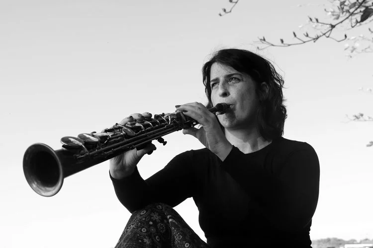 Freitag, 13.4.18 Mariana Zwarg Sexteto Universal — Zig Zag Jazz Club Berlin