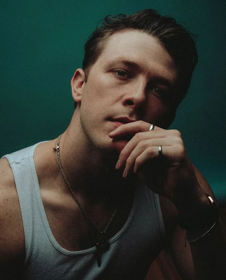 Bio — Kevin Csolak