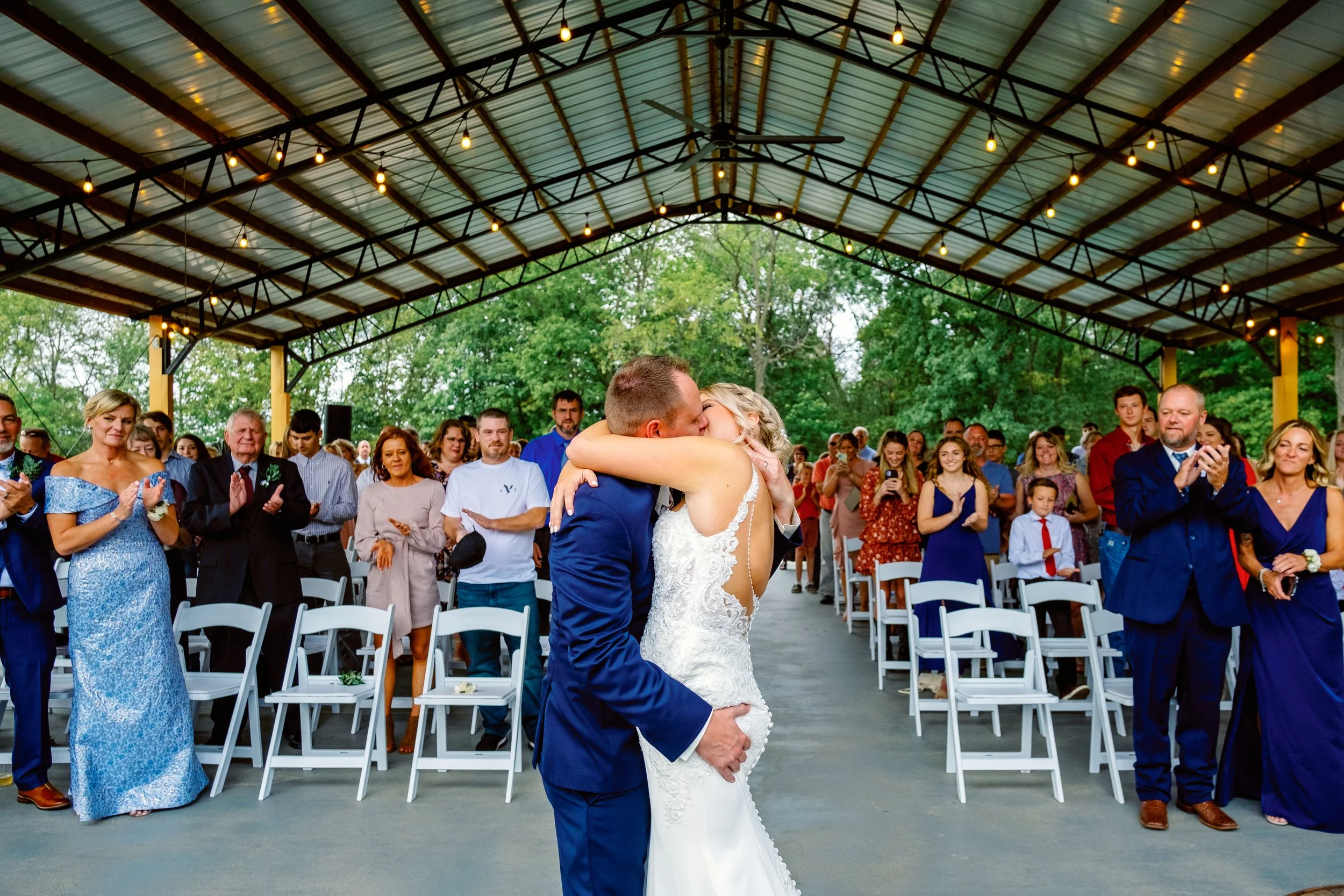 Taber Lacie Photo - Milwaukee and Chicago Wedding Photographer