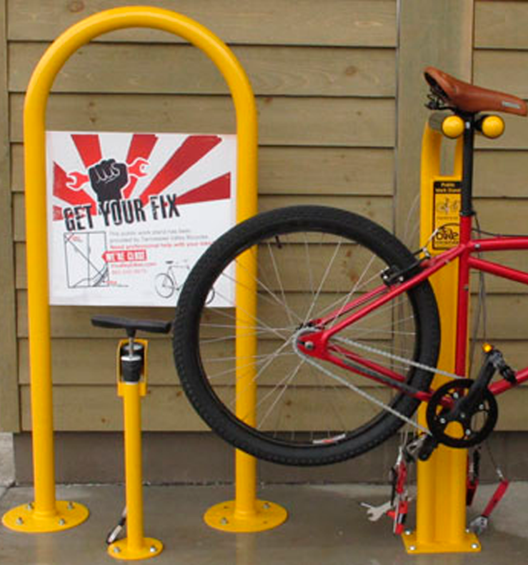 Public Work Stand | Huntco