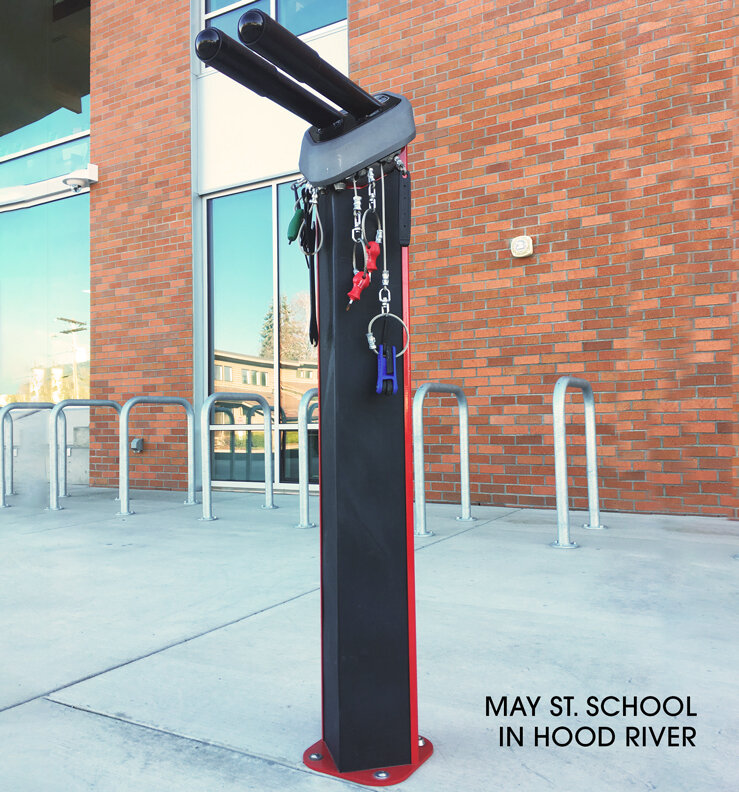 Deluxe Public Work Stand | Huntco