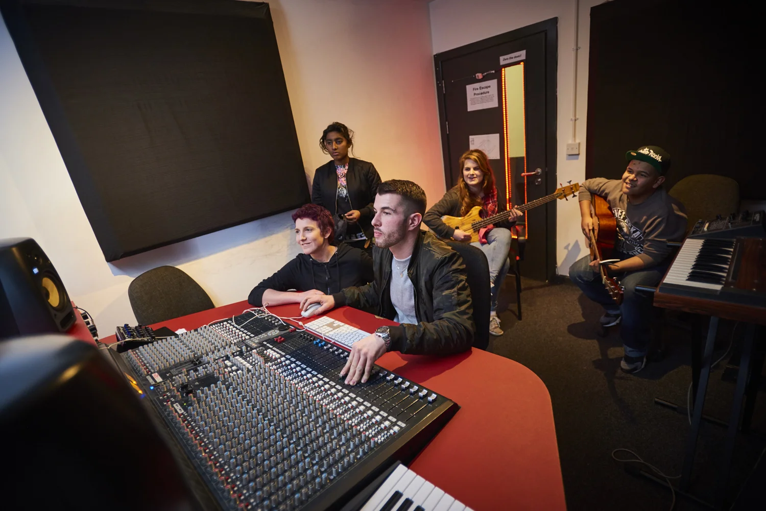 dBs Institute of Sound & Digital Technologies