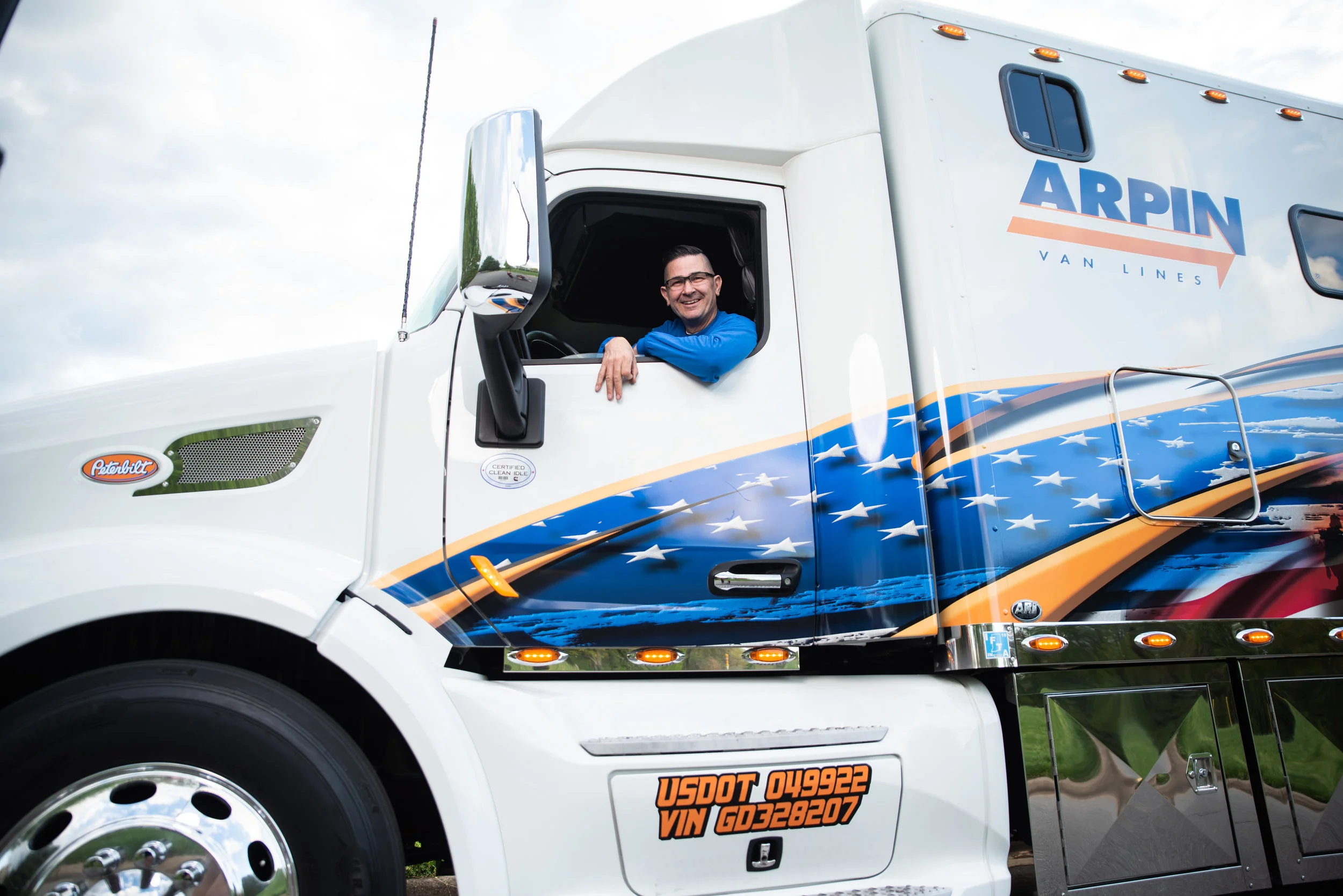 Arpin Van Lines Logo