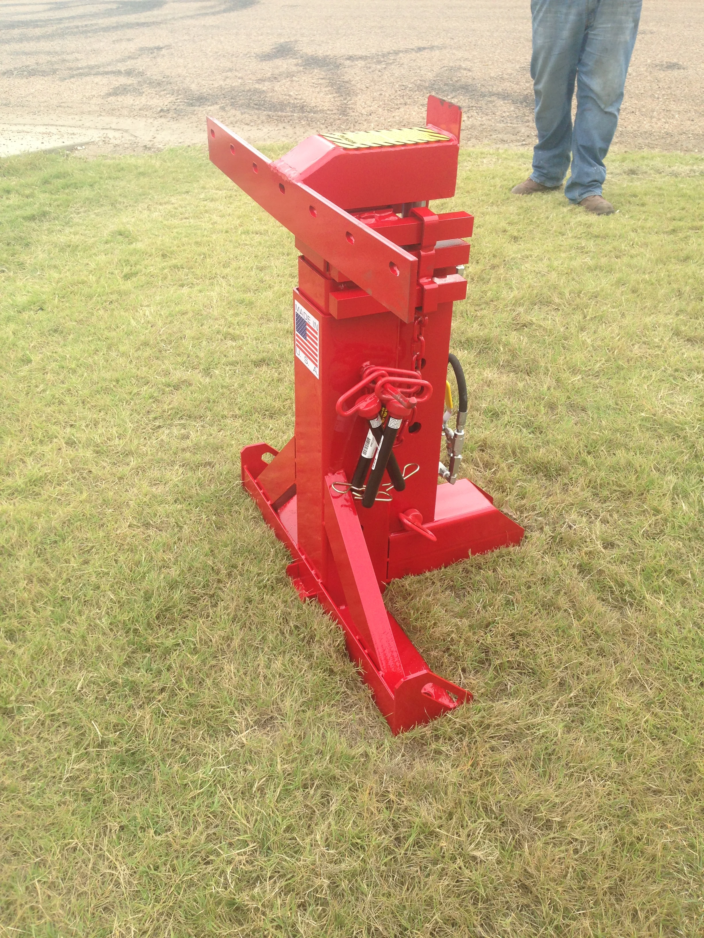 7.5K hydraulic jacks — Bainter Construction