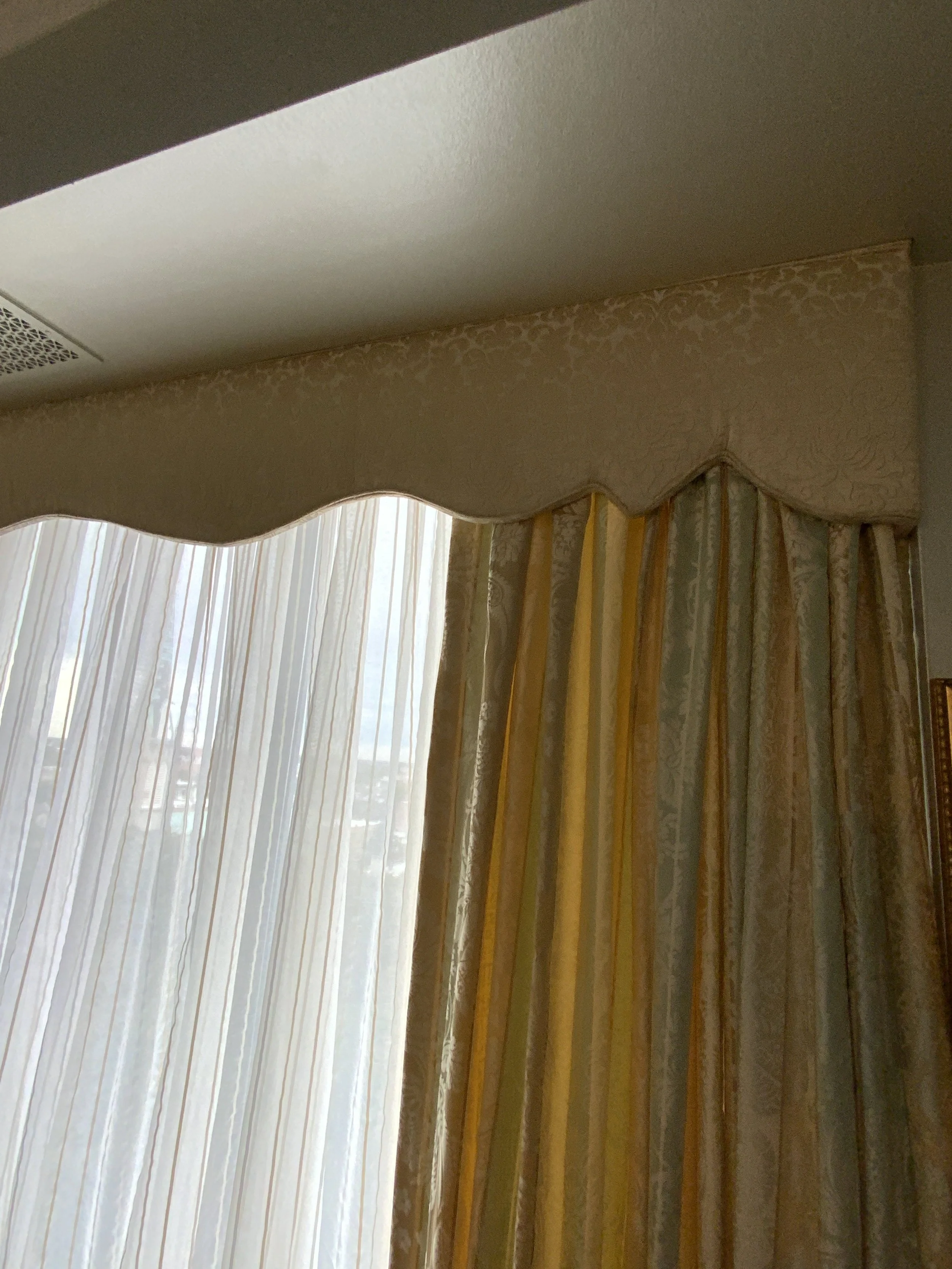 Lovely Layers: Custom Cornices in a Savannah Property — SAVANNAH WINDOW ...