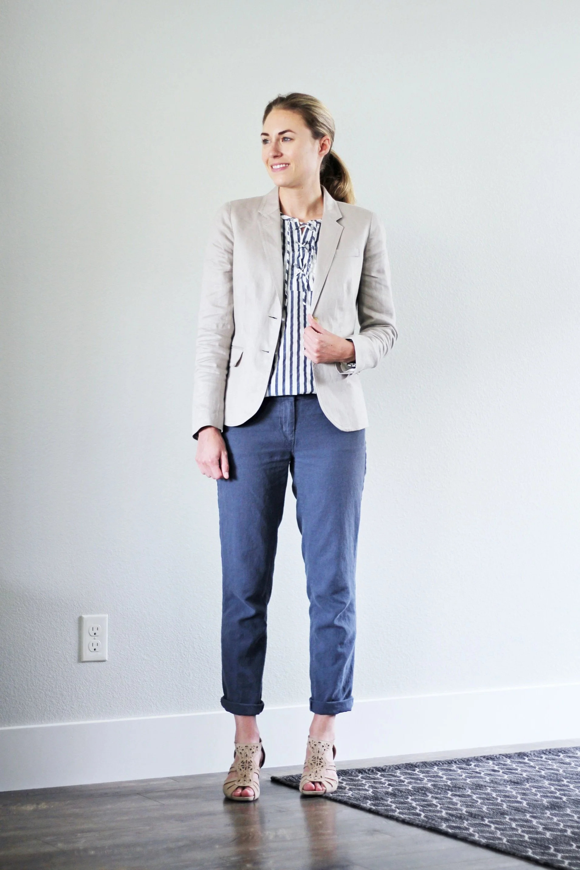 How to Dress Smart Casual in the Summer (+ 16 Outfit Ideas!)