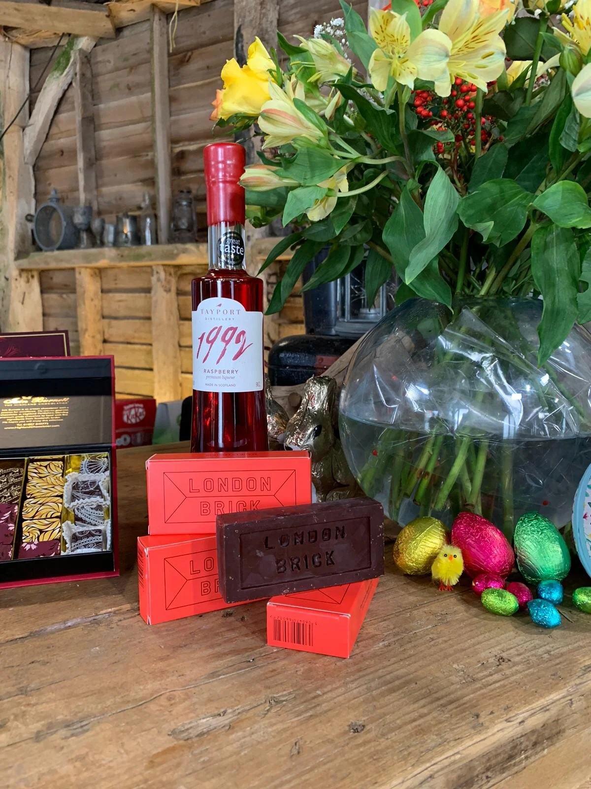 Dark Chocolate Raspberry Dream Liqueur Cocktail Recipe — Lucocoa Chocolate