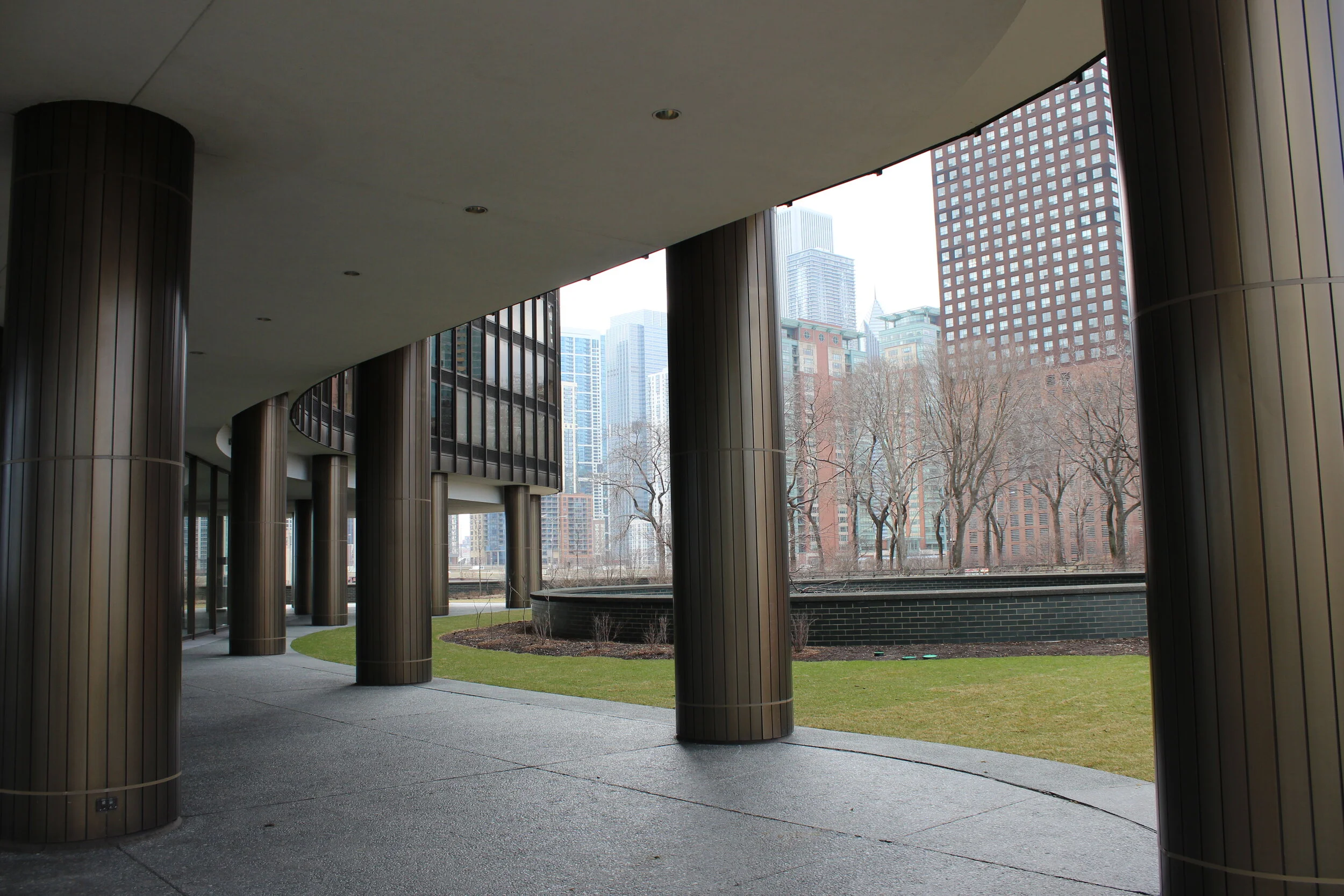 Oprah and other Secrets of Lake Point Tower — Inside Chicago Walking ...