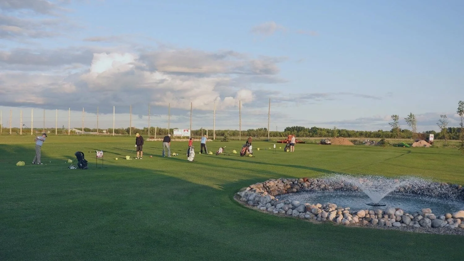 Mulligan's | Brandon's Top Golf Driving Range | Home