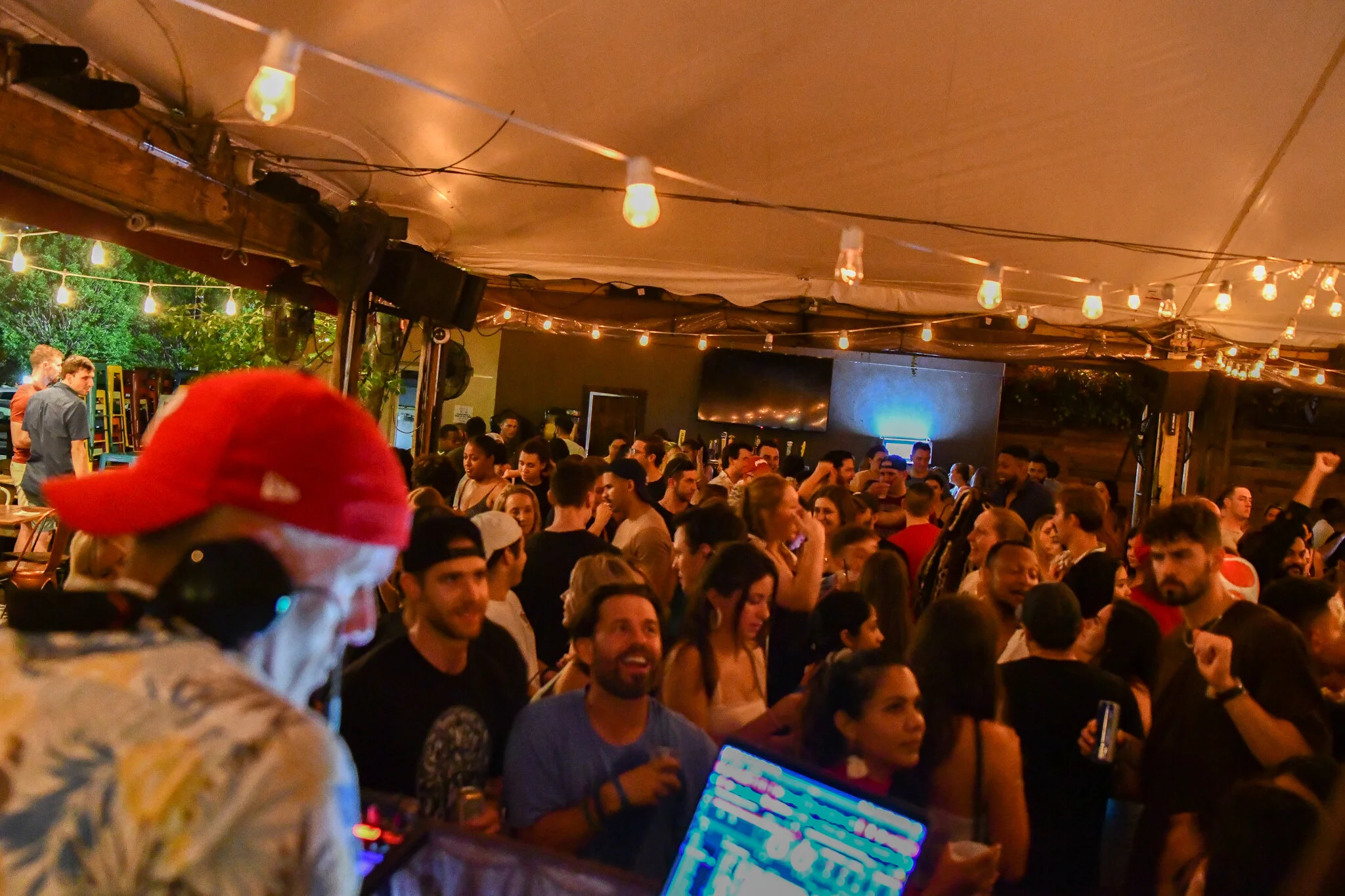 Morgan's Pier | Philadelphia’s Beer Garden | Philadelphia's Backyard ...