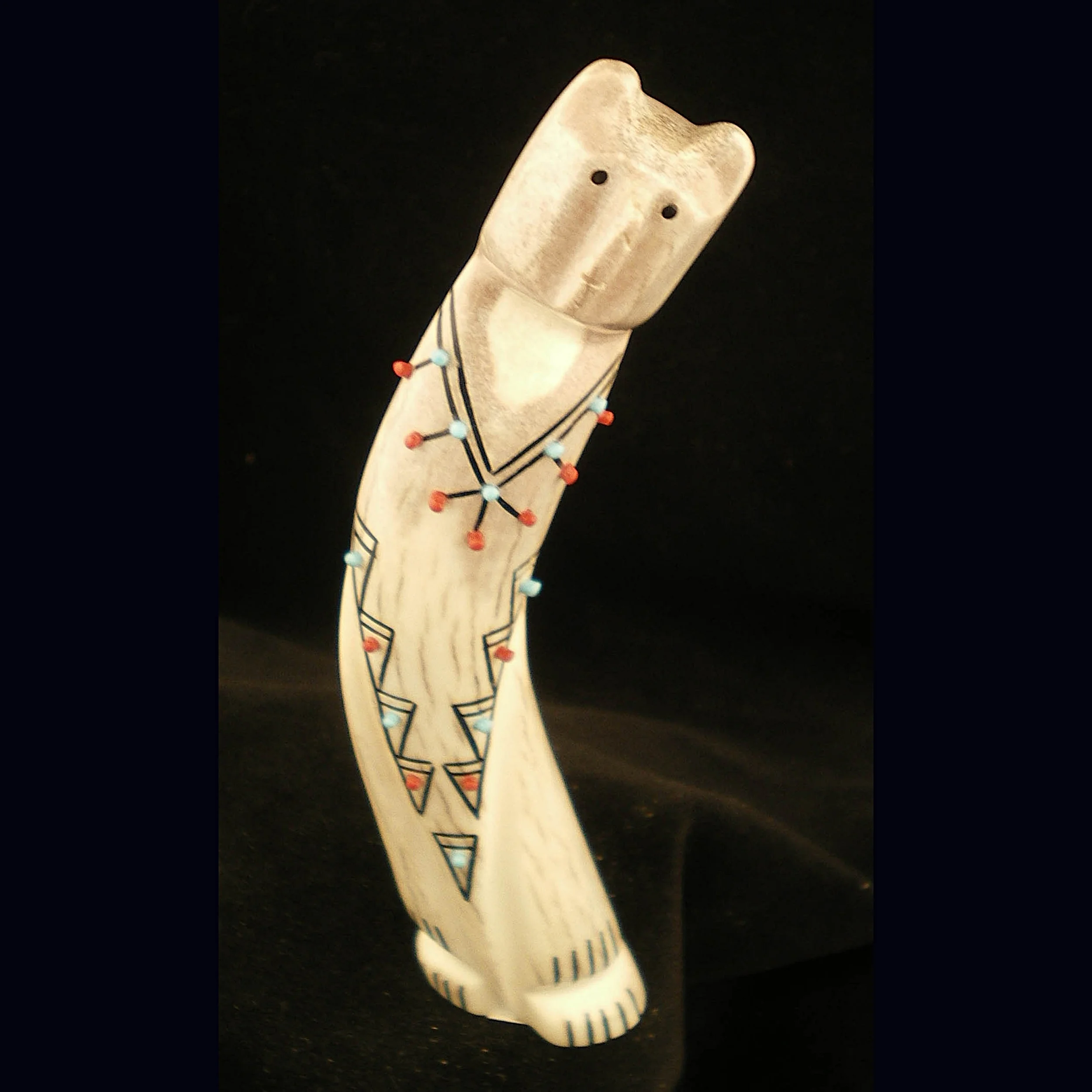 A veritable festival of bear fetish carvings — Find Zuni fetishes ...