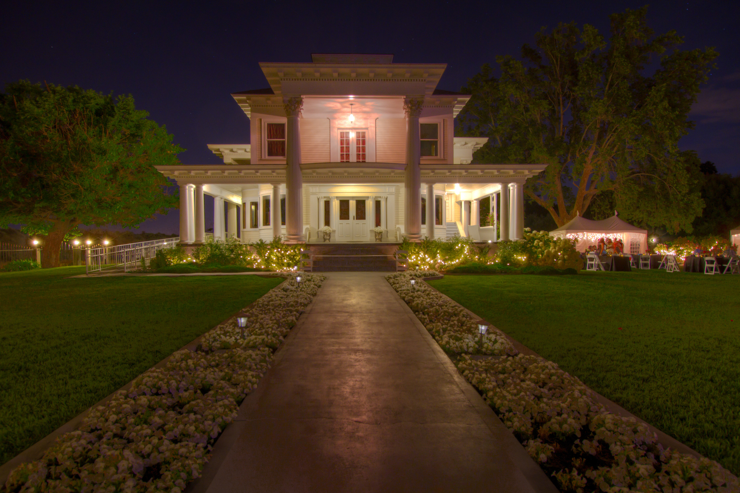 Moore Mansion