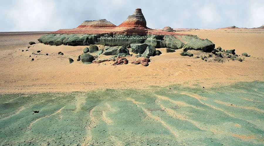Qattara Depression Sinkhole Landscapes Of Saudi Arabia Desert
