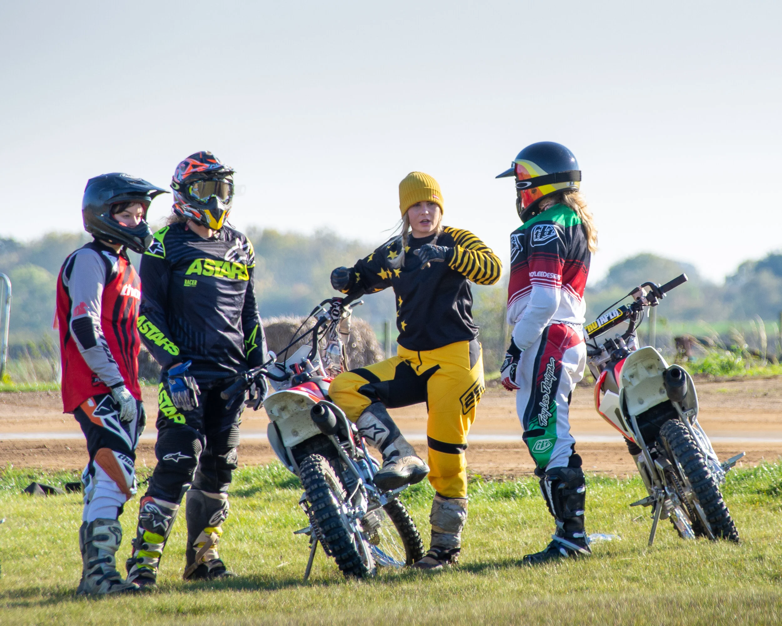 GET STARTED WITH BEGINNERS DIRT RIDING SESSIONS - LEAH TOKELOVE AND ...