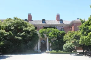 A Day at Filoli - A Hidden Gem in Woodside, California