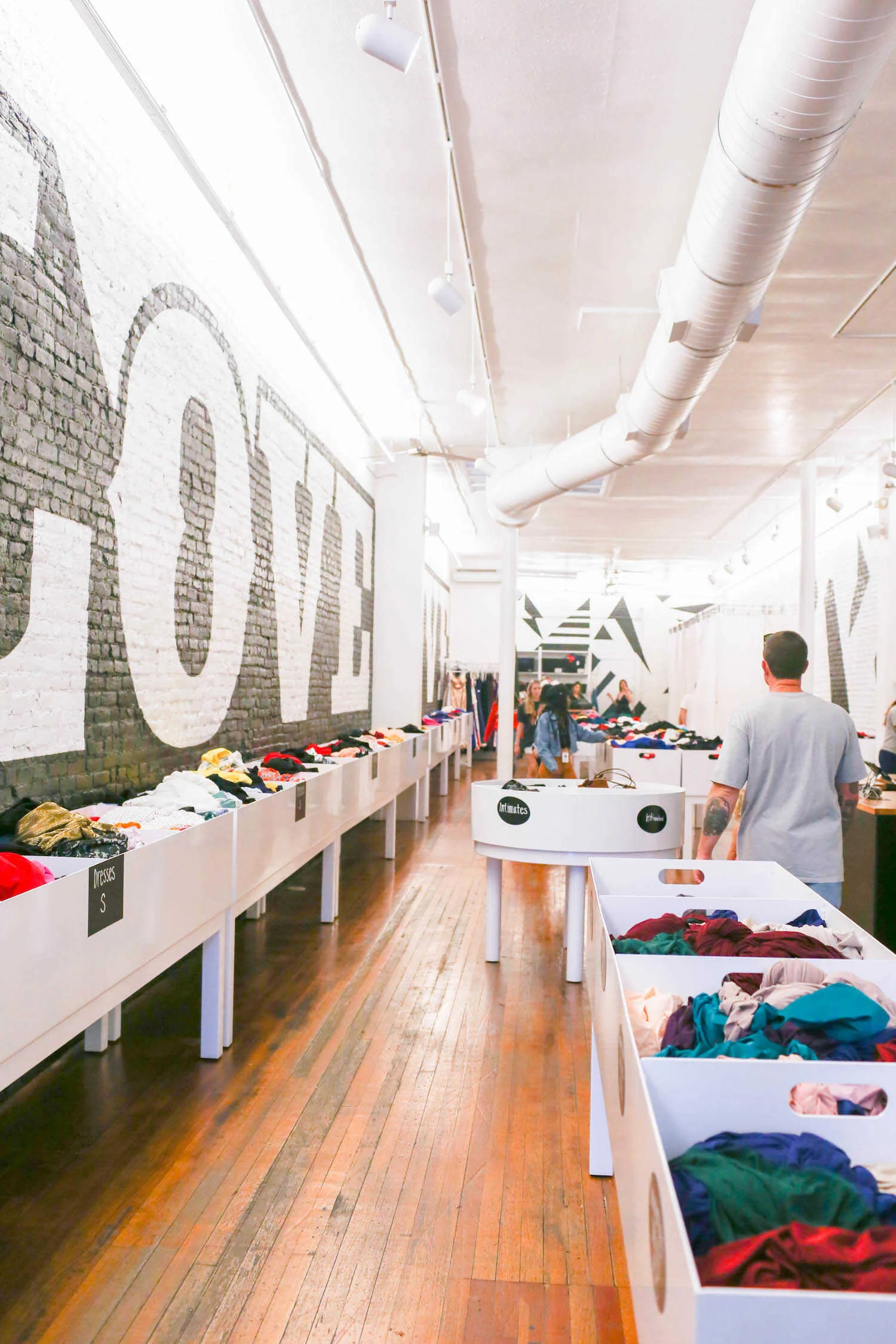 Modern Travel Guide to Chico, California