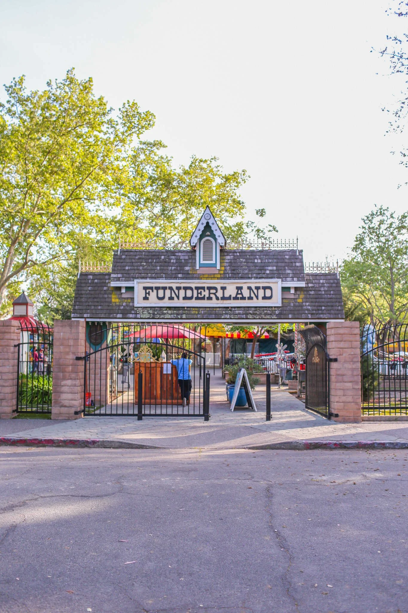 Family Guide to Funderland Amusement Park Inside William Land Park in ...