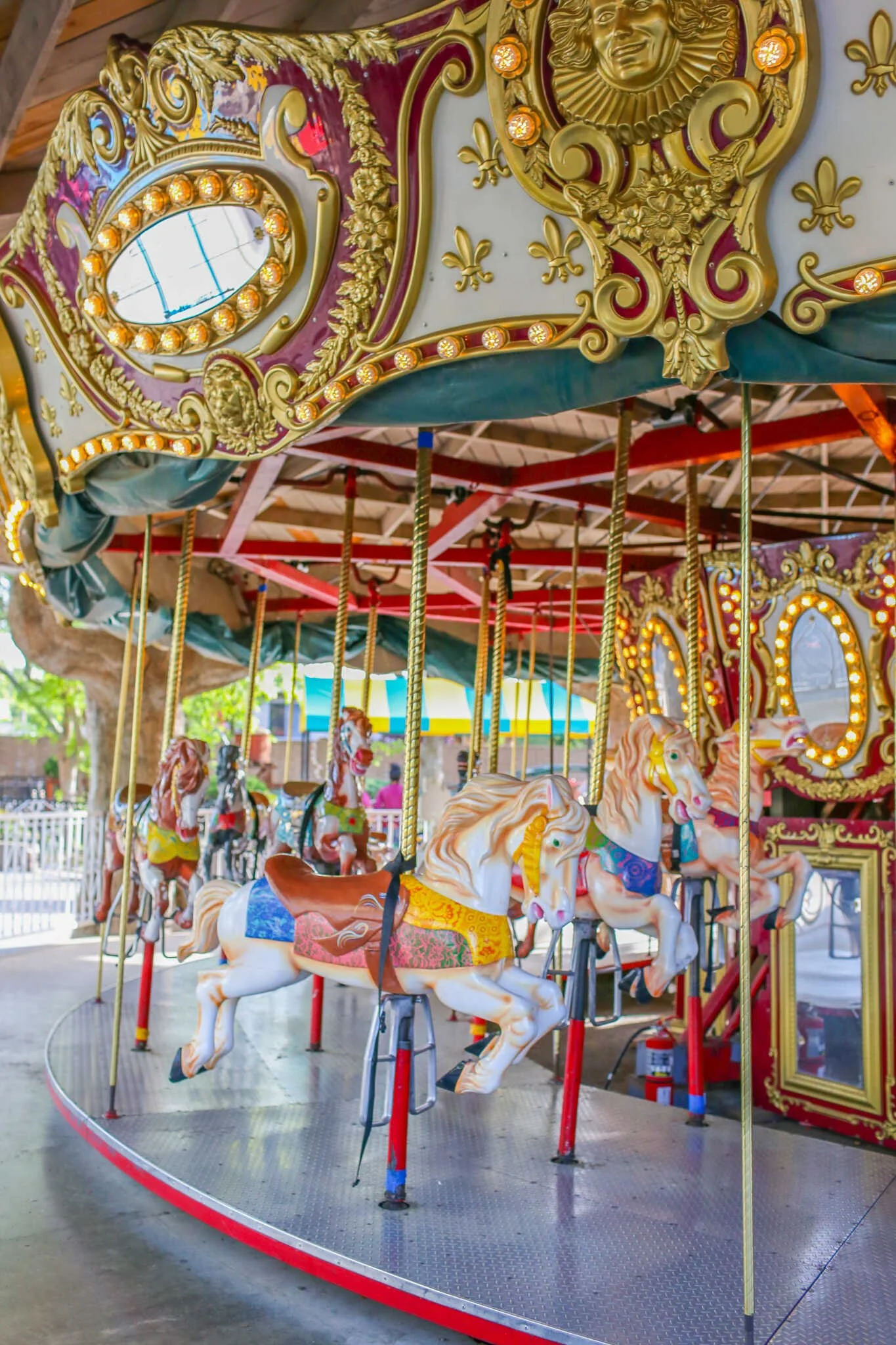 Family Guide to Funderland Amusement Park Inside William Land Park in ...