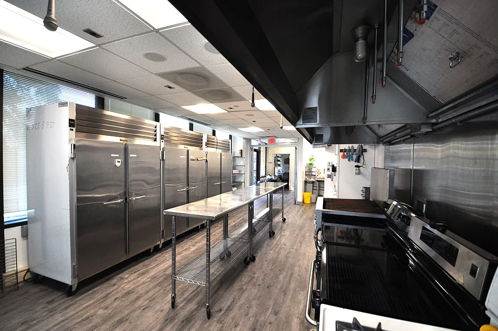 Flexible Commercial Test Kitchen for taste tests or product development ...