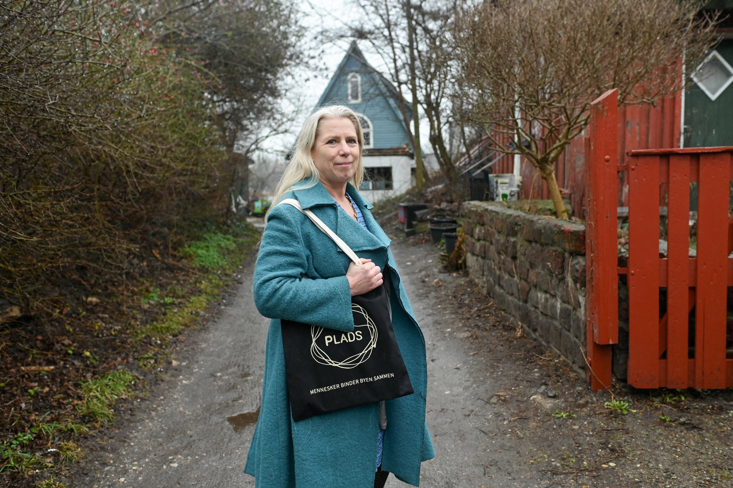 passerby magazine – turning our gaze to the women who pass us by