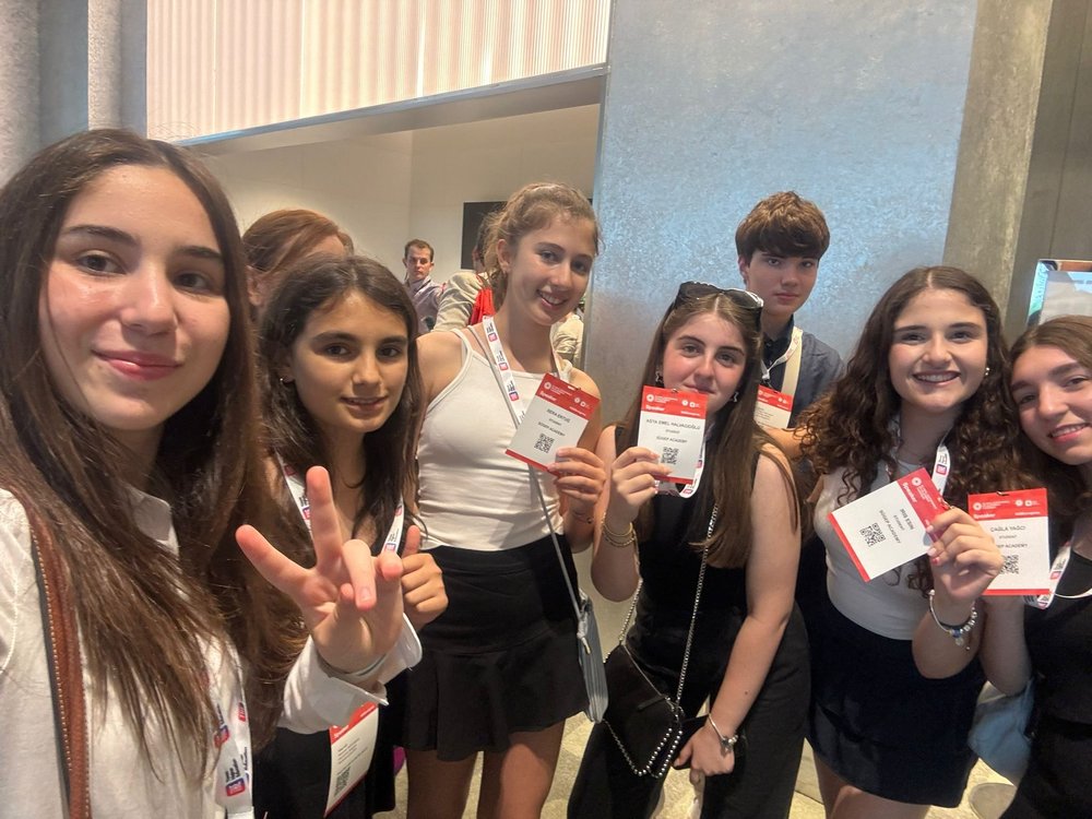 Age 15-18 — Young Reporters for the Environment